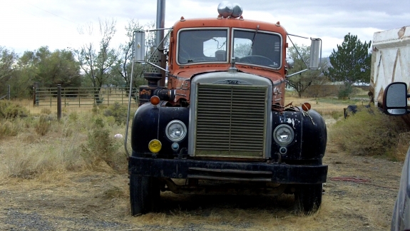 B73 - BigMackTrucks.com