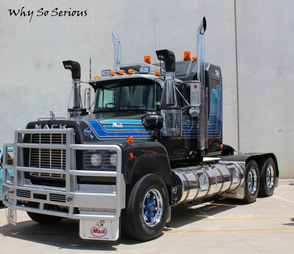 Mack v8 Valueliner - BigMackTrucks.com