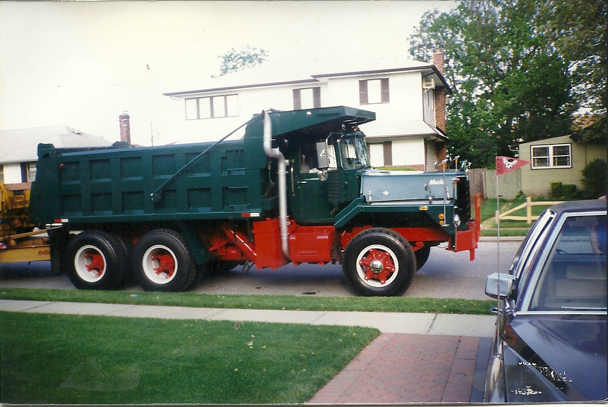 1973 Mack DM800 - Classic Mack Trucks 1950-1989 - BigMackTrucks.com