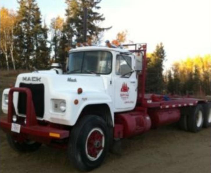 Mack RD686 - Classic Mack Trucks 1950-1989 - BigMackTrucks.com