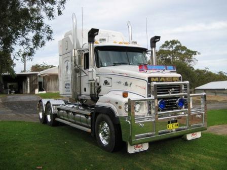 Mack Trident - Classic Mack Trucks 1950-1989 - BigMackTrucks.com