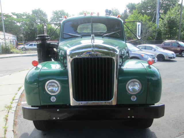 MACK B67 - Classic Mack Trucks 1950-1989 - BigMackTrucks.com