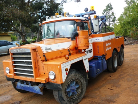 Mack R685RST R-600 "Flintstone" Tow Truck - Classic Mack Trucks 1950 ...