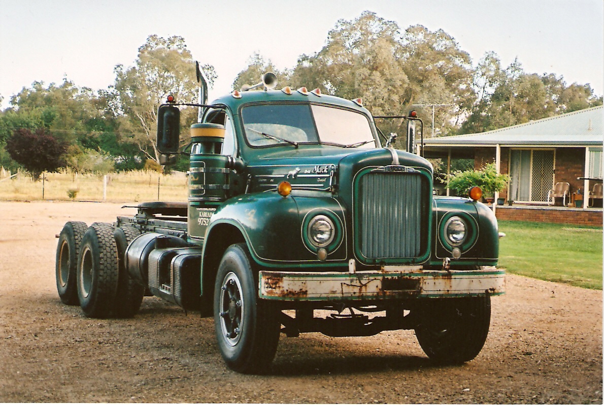 Mack Flintstone - Classic Mack Trucks 1950-1989 - BigMackTrucks.com
