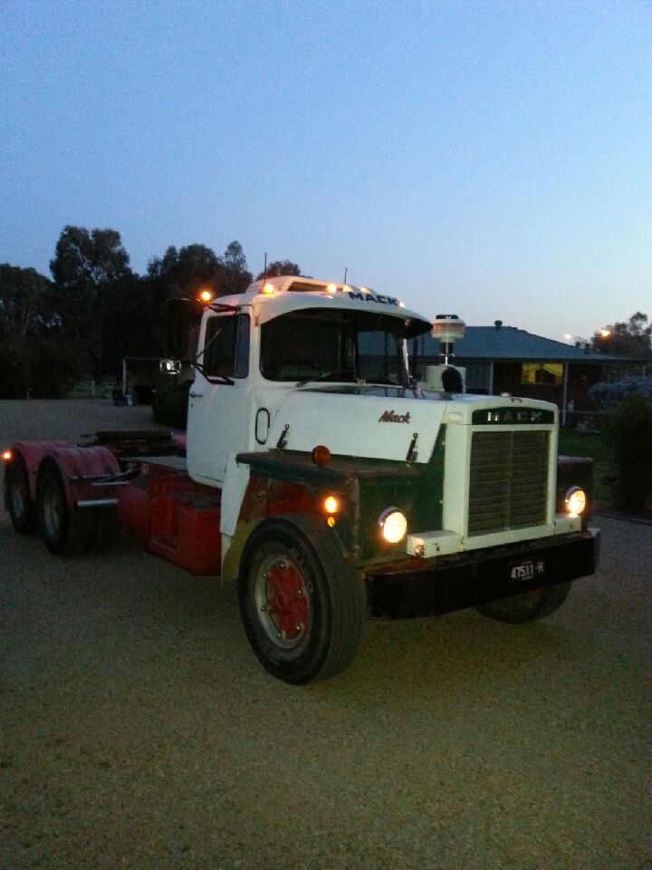 Mack Flintstone - Classic Mack Trucks 1950-1989 - BigMackTrucks.com