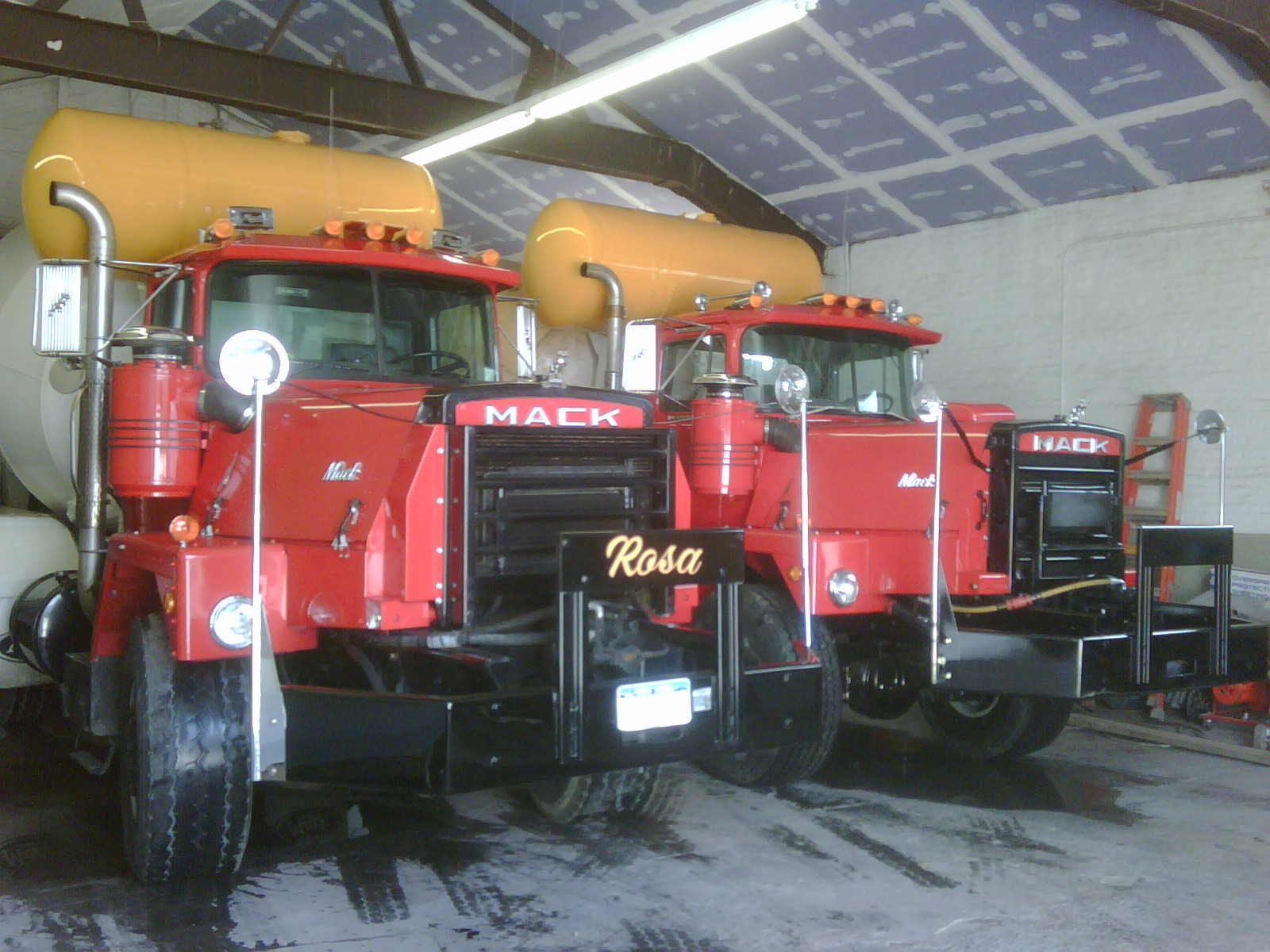 Mack RM - Classic Mack Trucks 1950-1989 - BigMackTrucks.com