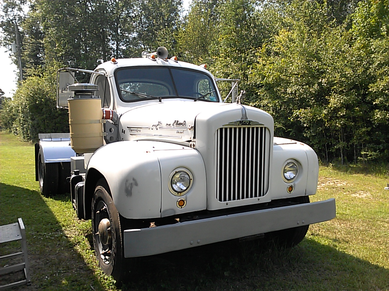 mack b model - Classic Mack Trucks 1950-1989 - BigMackTrucks.com