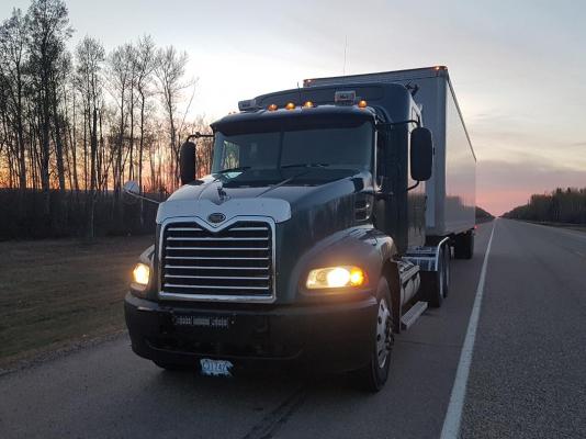 Unit3 - Modern Mack Trucks 1990-Present - BigMackTrucks.com